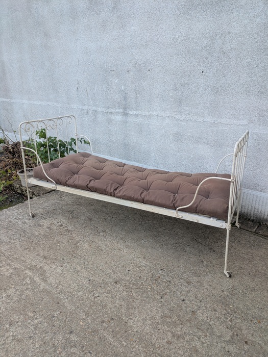 Comment Transformer Un Lit En Fer Forg En Banquette
