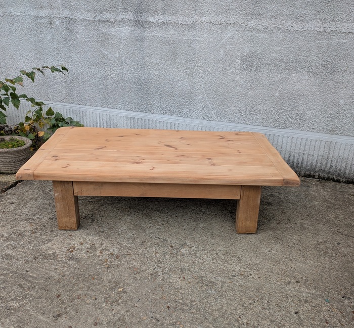 Table très basse - La petite Brocanteuse